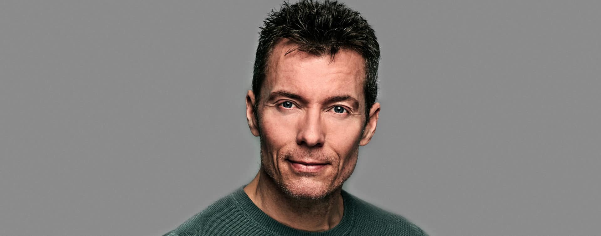 Book Thomas Hartmann stand-up - Helt uforpligtende - Tajmer.dk