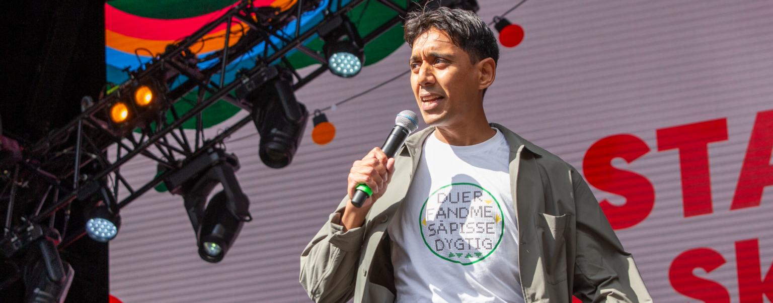 Book Johnny Robertson stand-up komiker | Kontakt os i dag